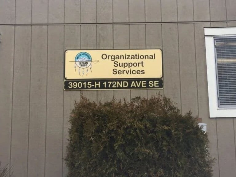 Flat Metal Building Signs